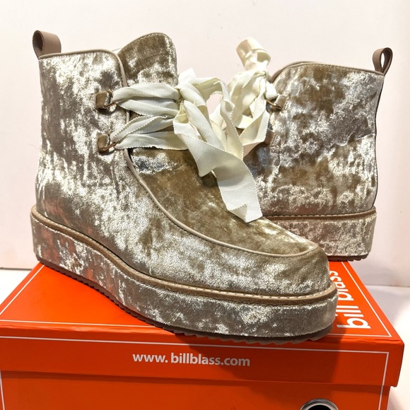 Anthropologie | Shoes | Anthropologie Bill Blass Penny Sutton Chukka ...